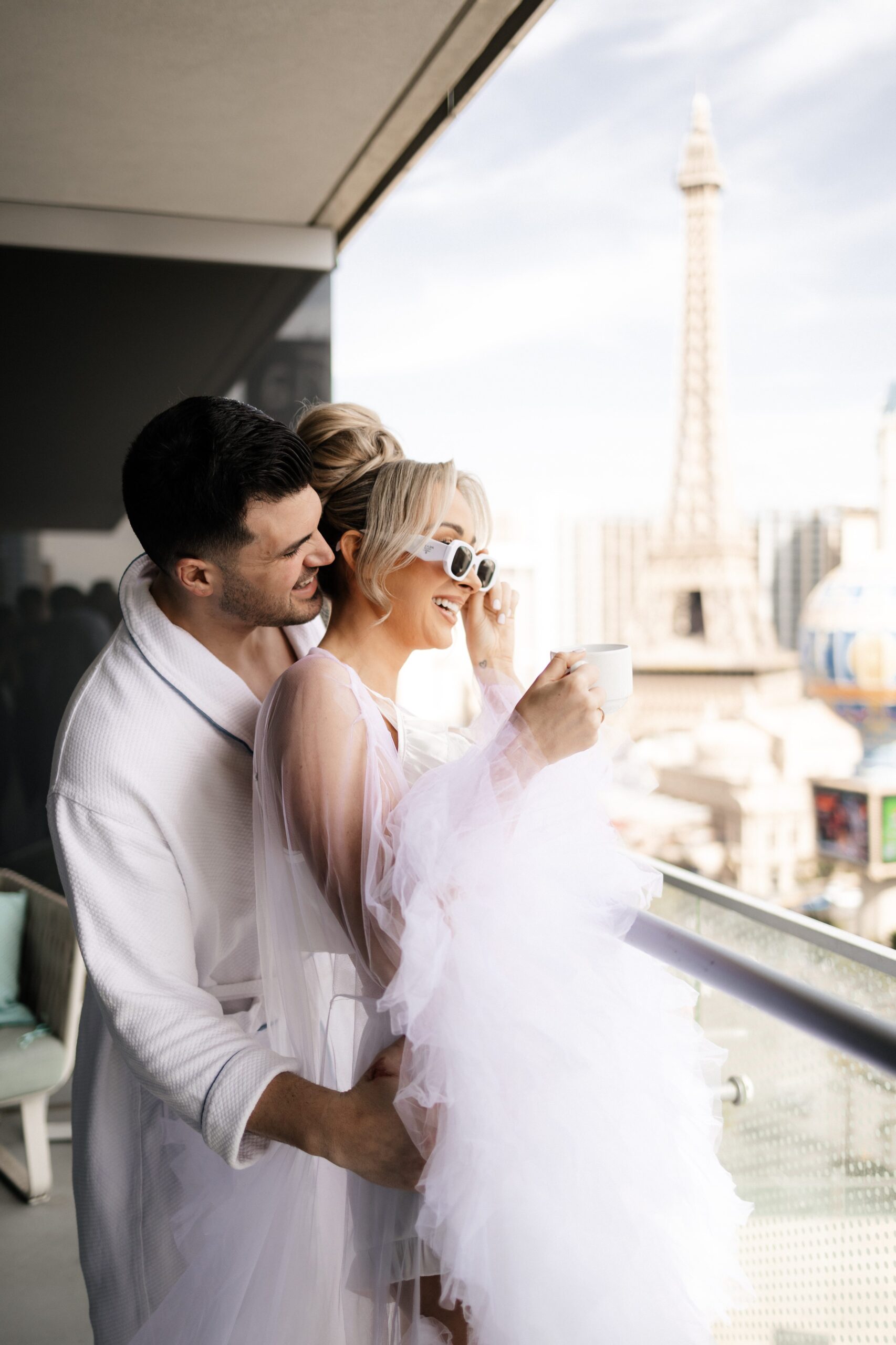 Fun & Stylish Elopement in Vegas - Allie + Brian - riskyexposurephotography.com