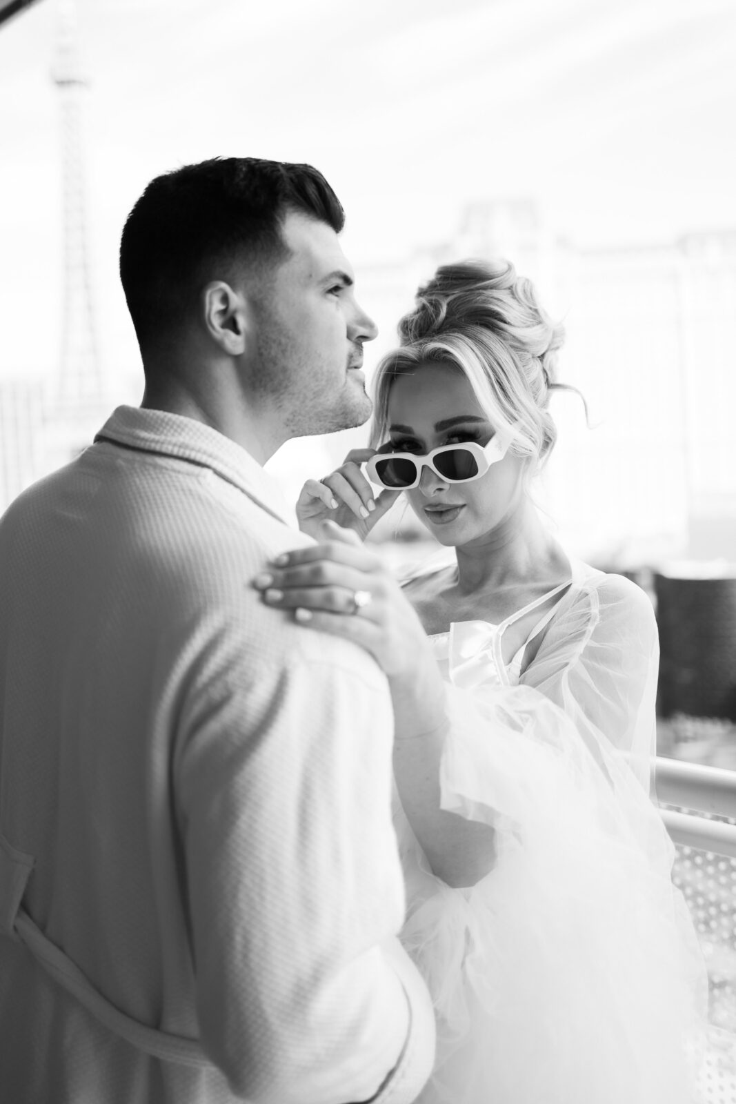 Fun & Stylish Elopement in Vegas - Allie + Brian - riskyexposurephotography.com