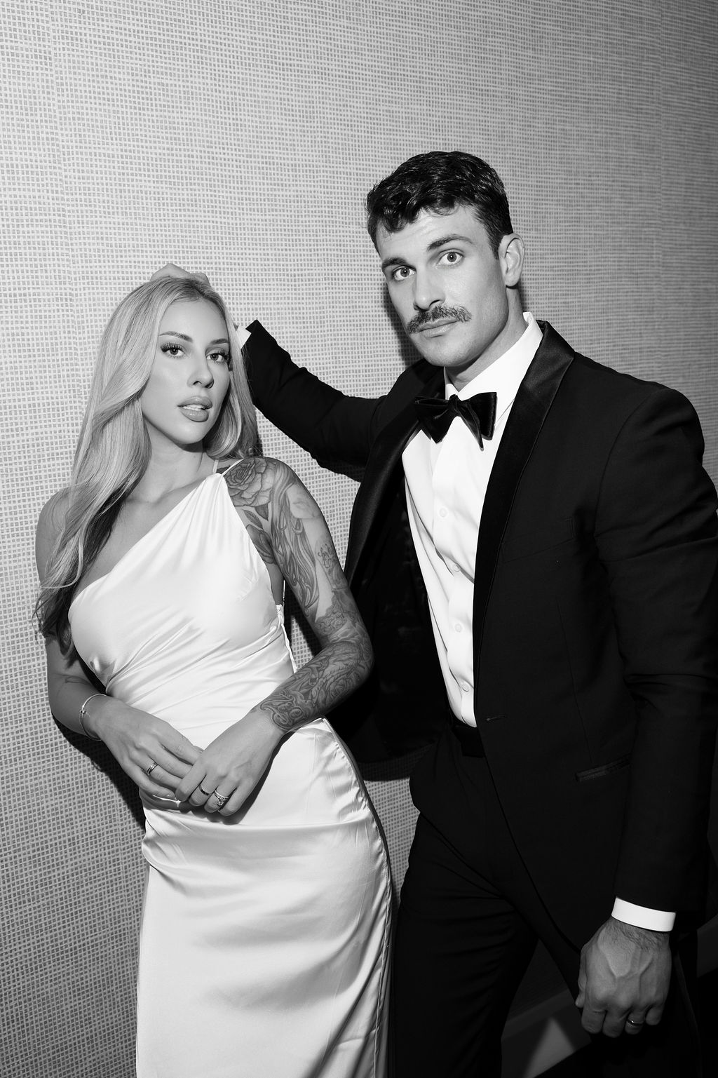 Stylish Las Vegas Hotel Elopement at Encore - riskyexposurephotography.com